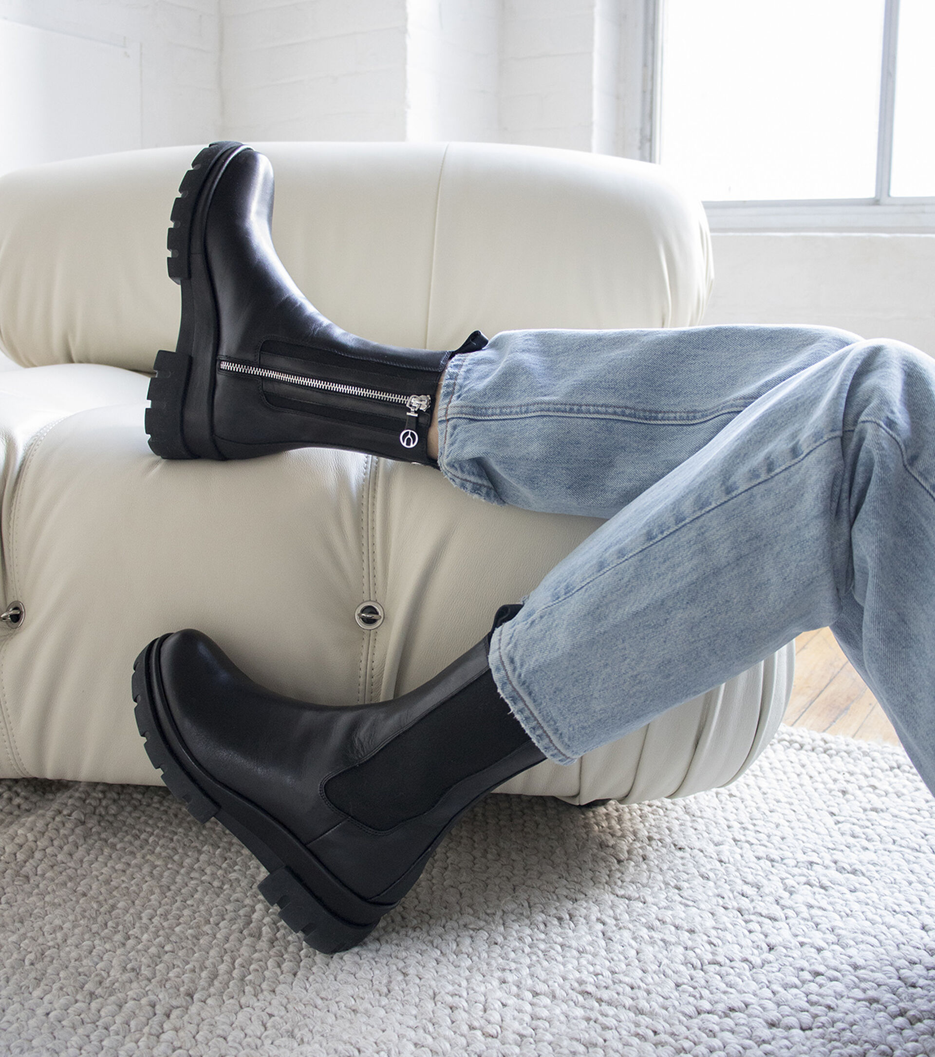 WISHBONE FORTUNE CHELSEA - Black Leather | Browns Shoes